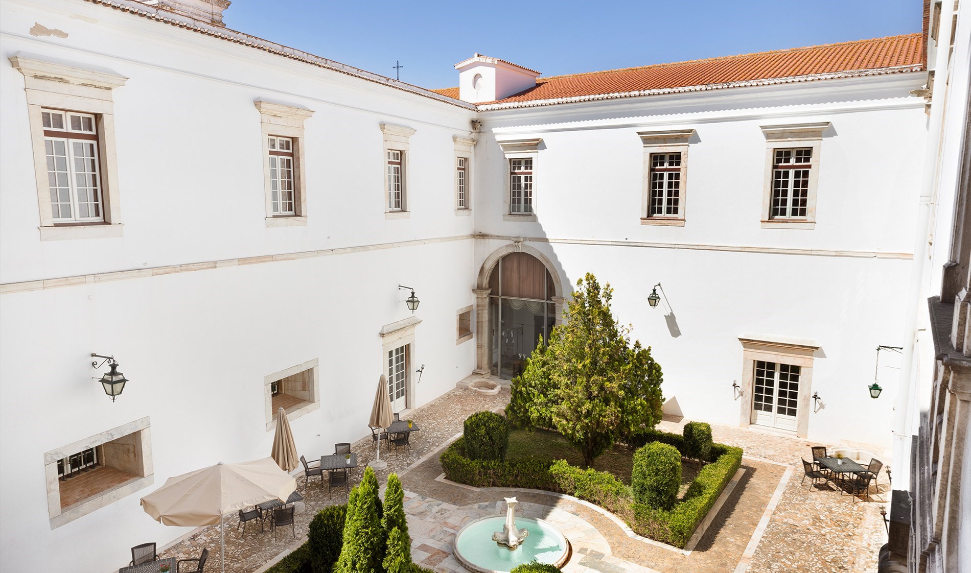 Hotel in Estremoz? Book at Pousada Estremoz Official Website!