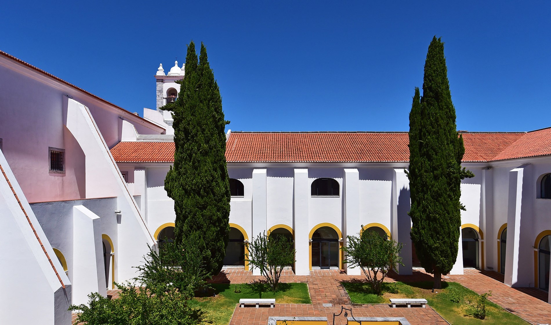 Hotel in Beja? Book at Pousada Beja Official Website!