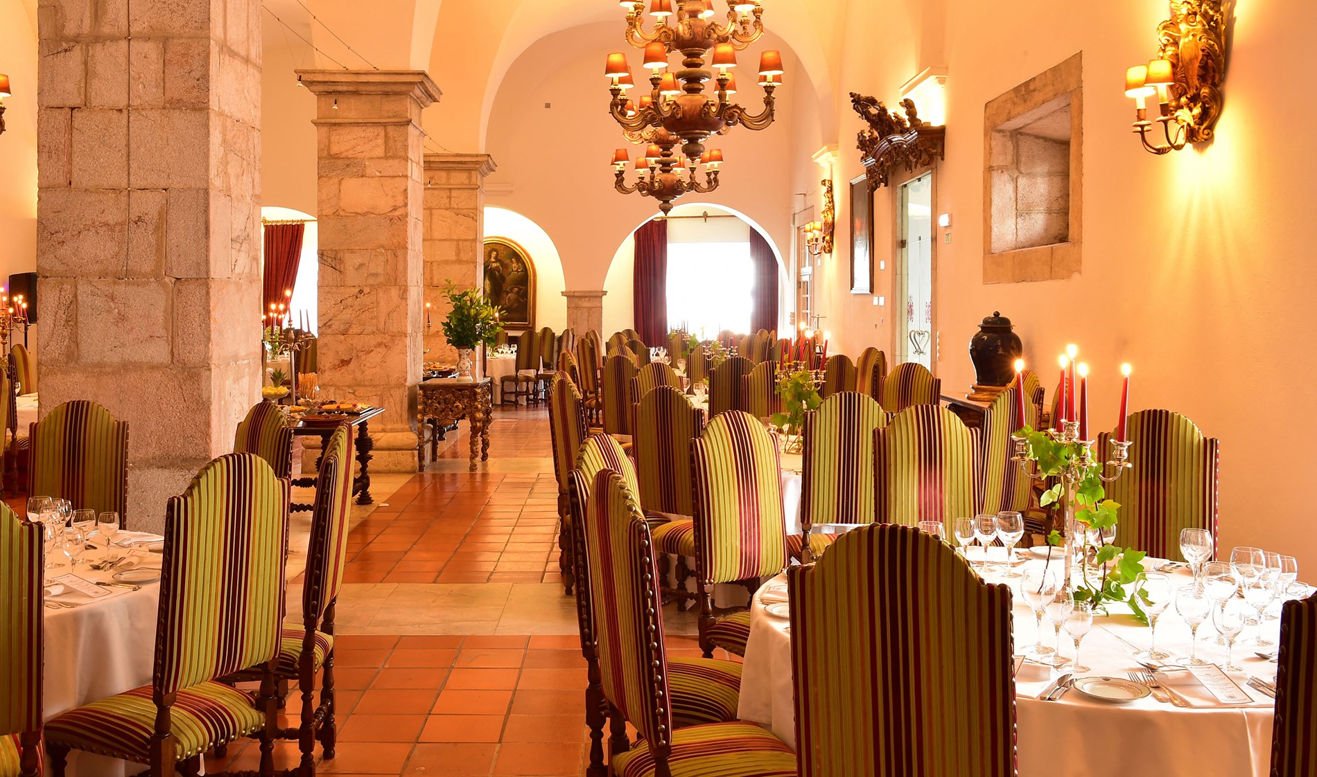 Hotel in Estremoz? Book at Pousada Estremoz Official Website!
